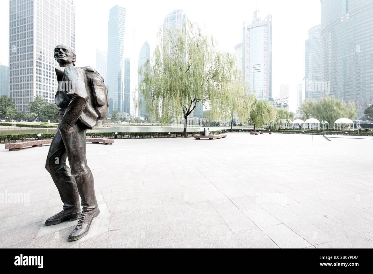One lujiazui tower hi-res stock photography and images - Alamy