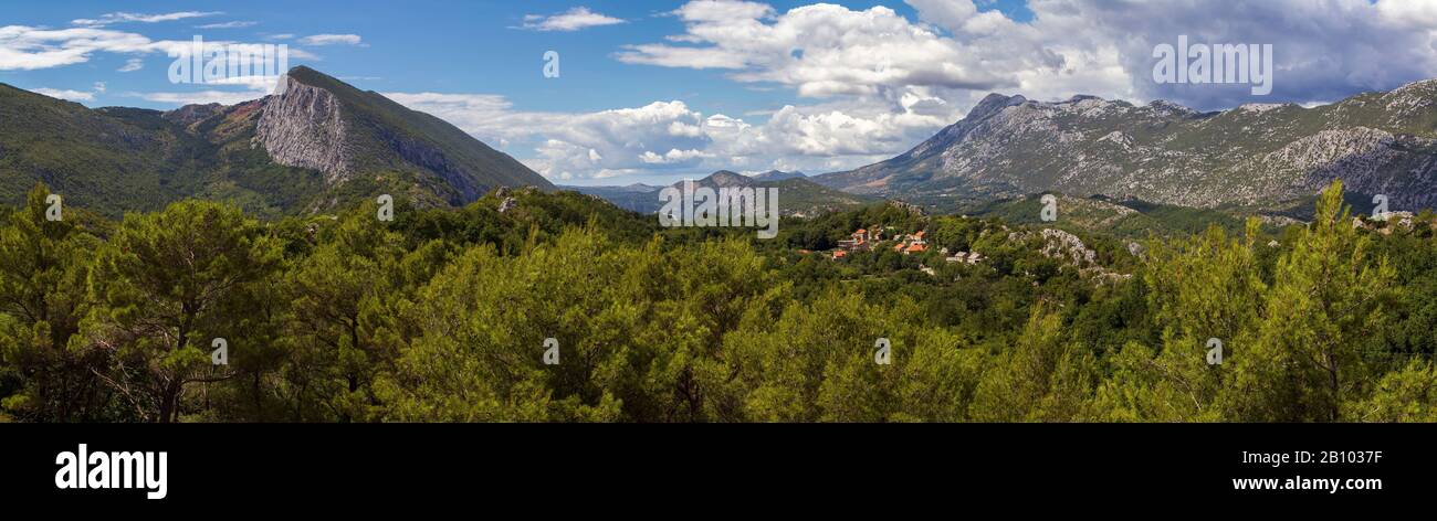 The mosor mountain range hi-res stock photography and images - Alamy
