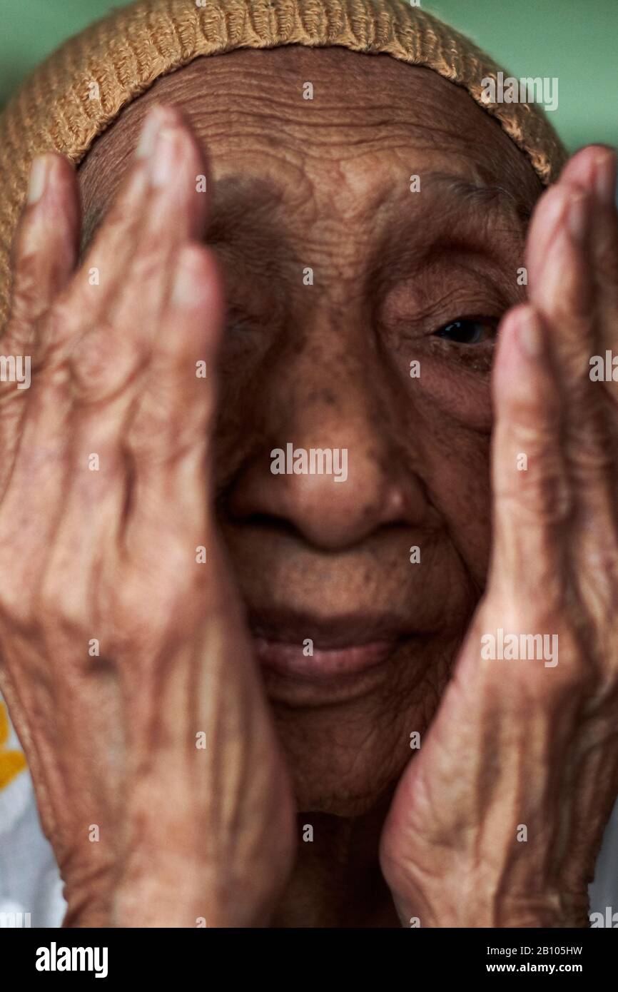 Portrait old traditional malay woman hi-res stock photography and ...