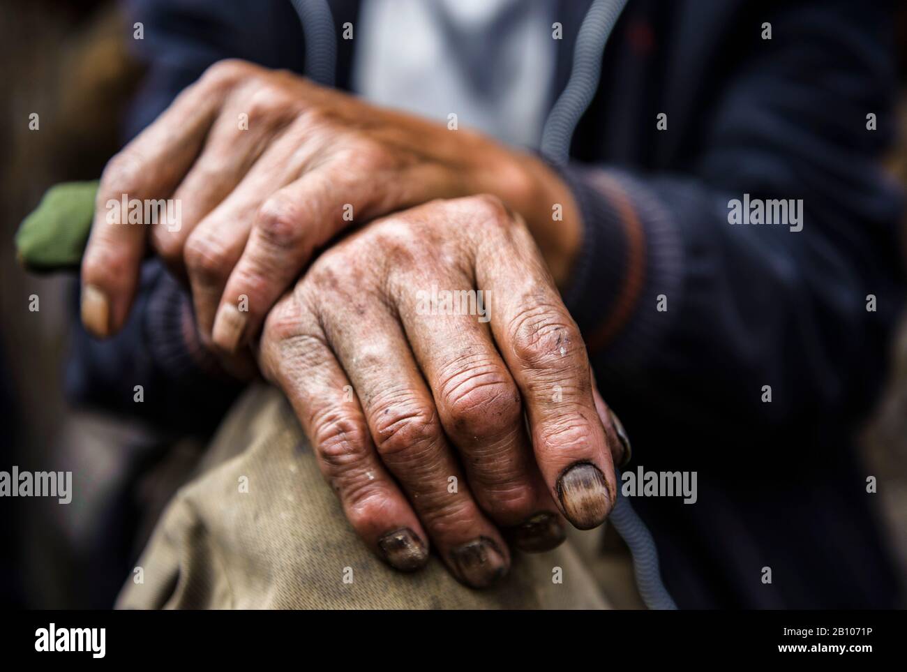 Portrait of a Tibetan man, Tibetan plateau, Kham and Amdo Stock Photo ...