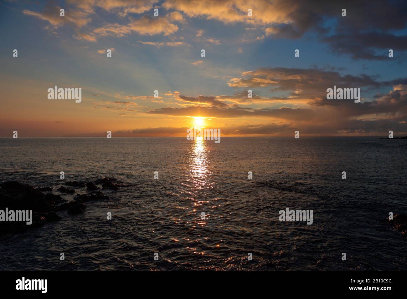 Sunpath hi-res stock photography and images - Alamy