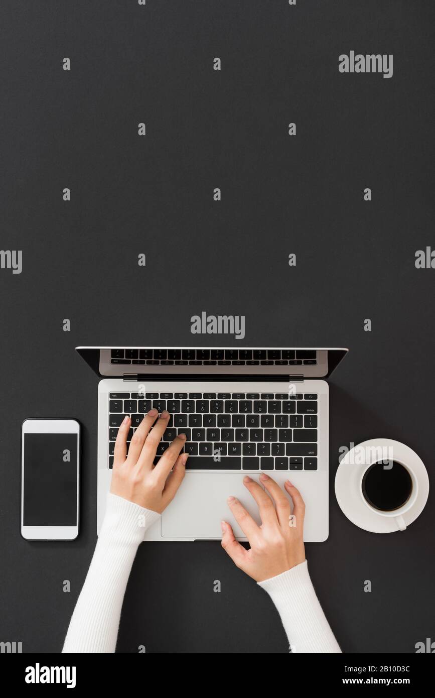 Girls workspace hi-res stock photography and images - Alamy