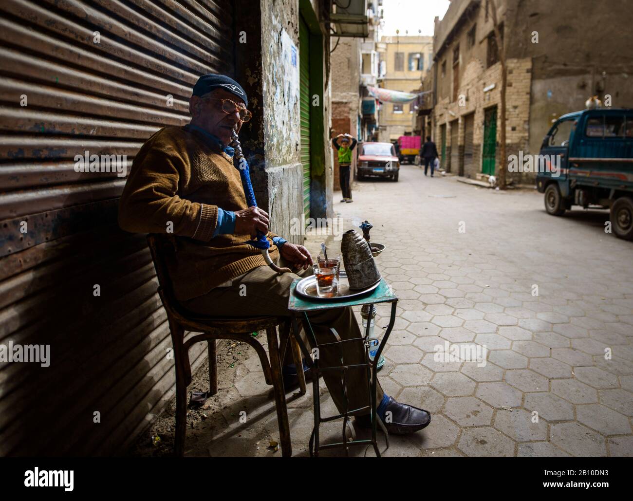 Shisha smoking man in the streets of cairo hi-res stock photography and ...