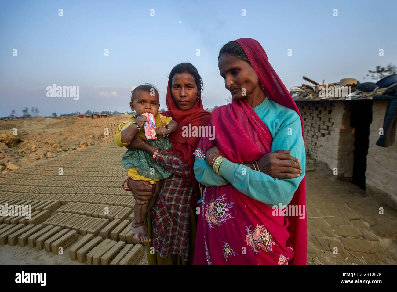 Brickyard women hi-res stock photography and images - Alamy