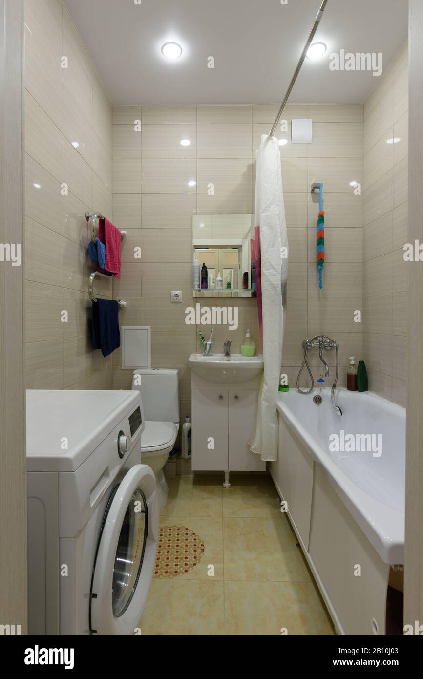 A general view of a small compact bath and toilet Stock Photo - Alamy