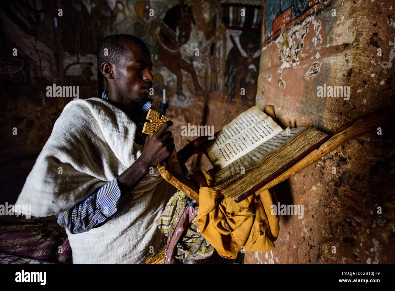 Ethiopian bible hi-res stock photography and images - Alamy