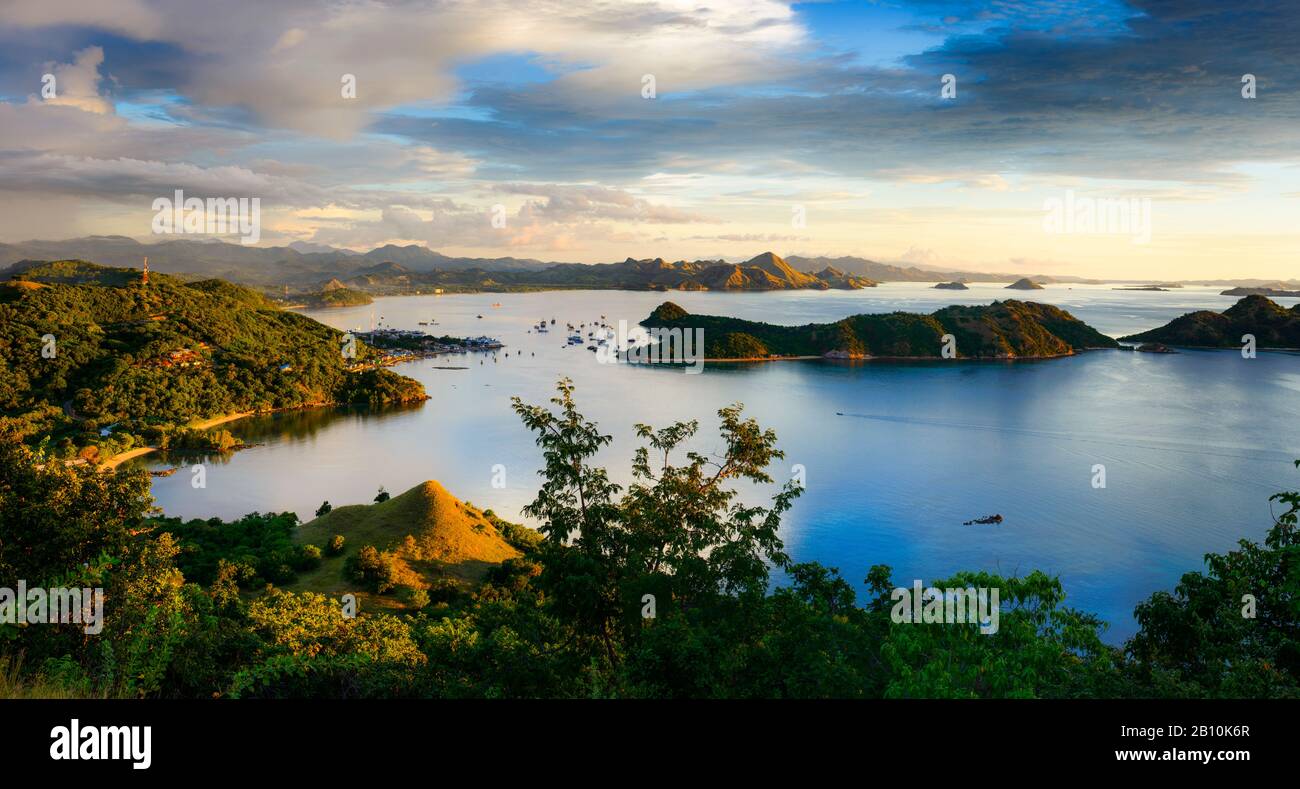Bays and islands in Labuan Bajo, Flores, Indonesia Stock Photo - Alamy