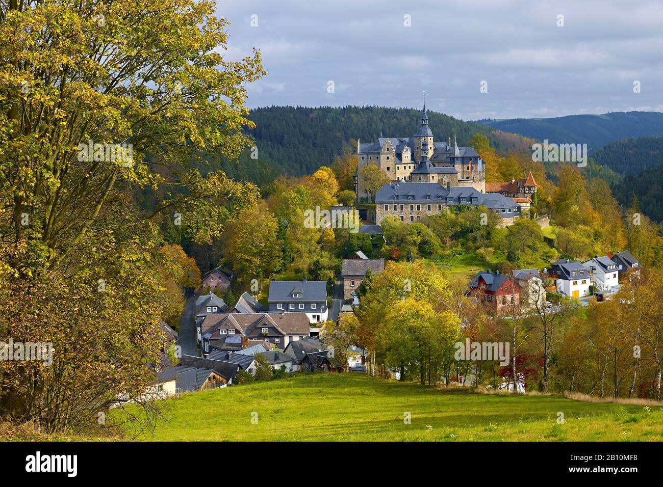 Lauenstein Castle and town near Ludwigsstadt, Upper Franconia, Bavaria ...