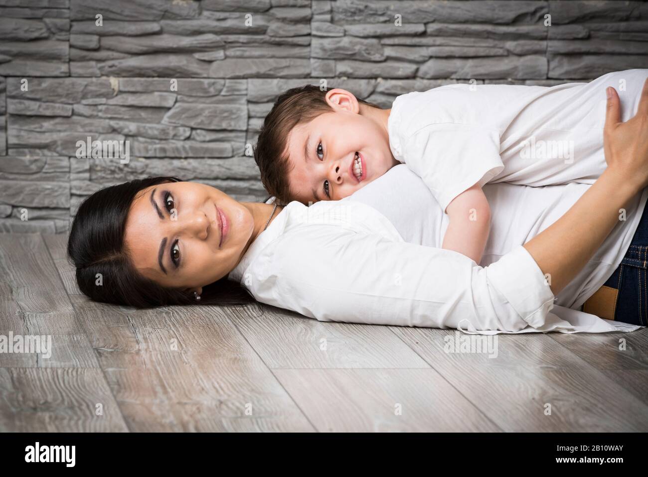 Mother son cuddle hi-res stock photography and images - Alamy