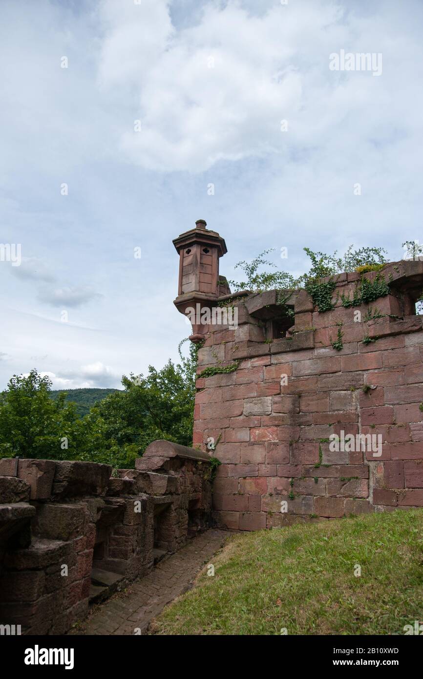 Romantic and beautiful Heidelberg castle for europe tourism Stock Photo ...