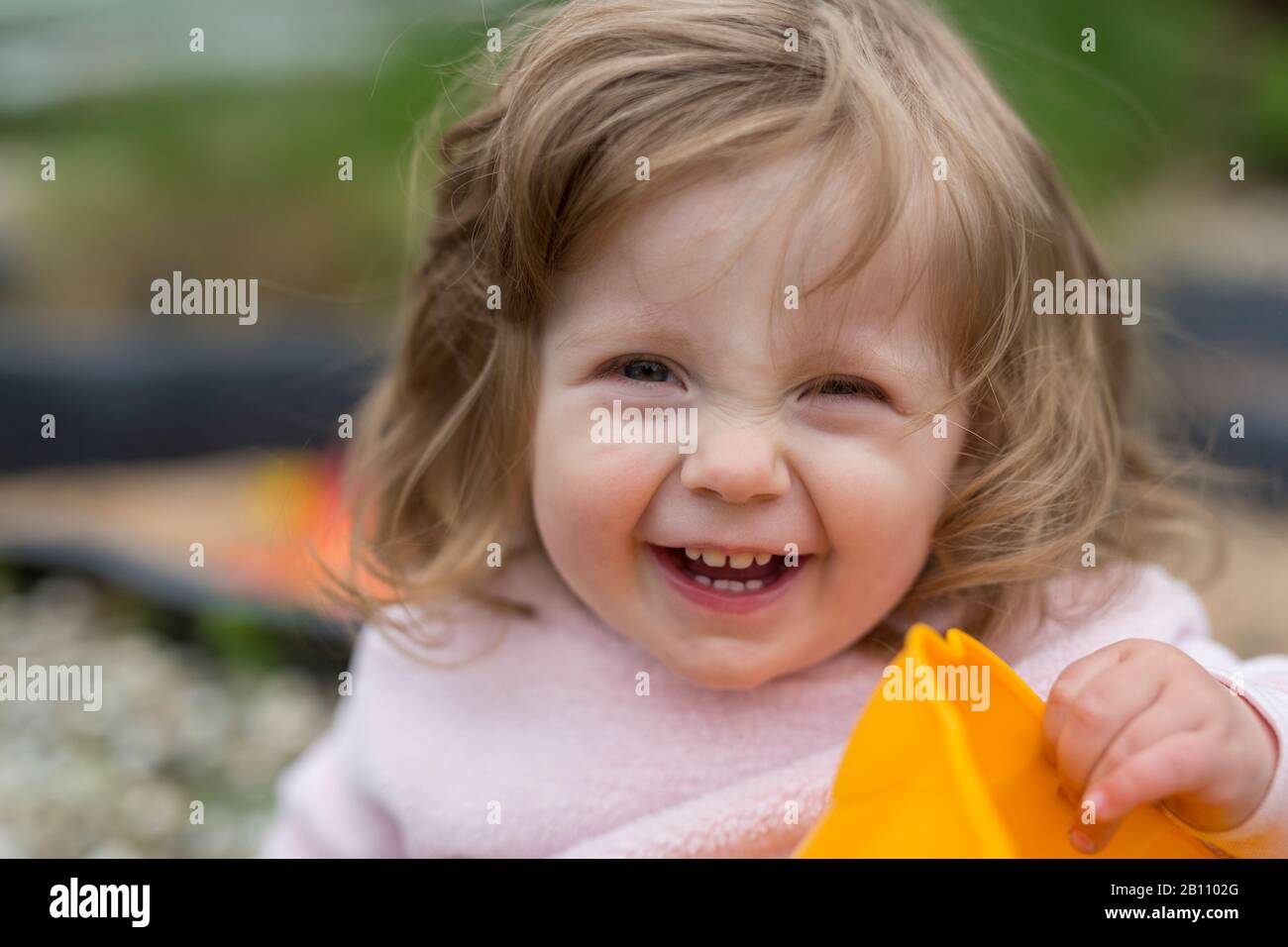 Somebodys smiling hi-res stock photography and images - Alamy