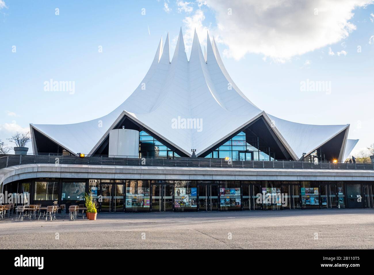 Berlin germany roof tempodrom hi-res stock photography and images - Alamy