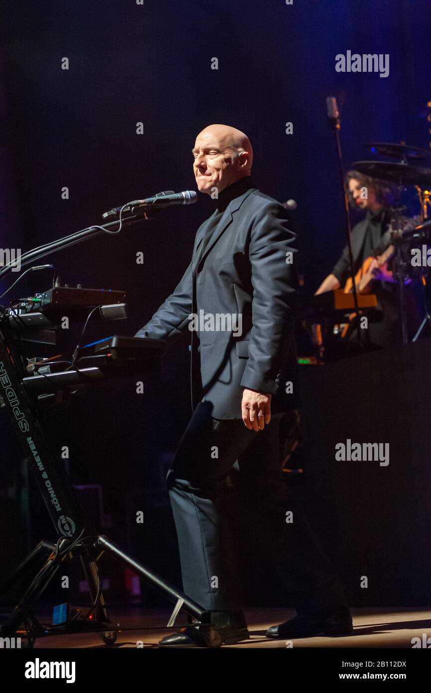Midge ure 1980 hi-res stock photography and images - Alamy
