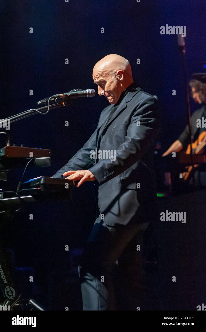 Midge ure 1980 hi-res stock photography and images - Alamy