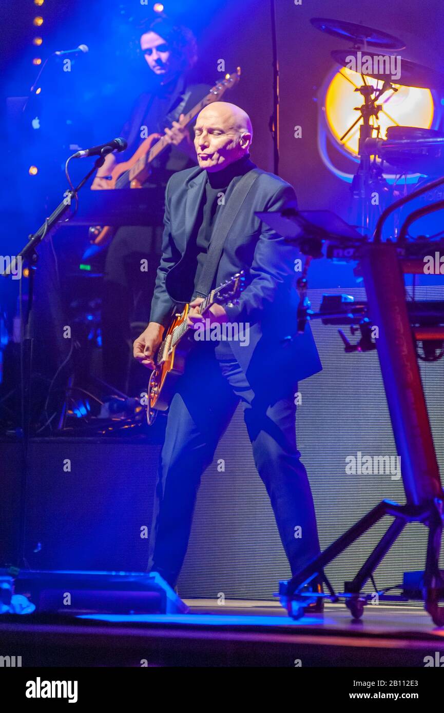 Midge ure 1980 hi-res stock photography and images - Alamy