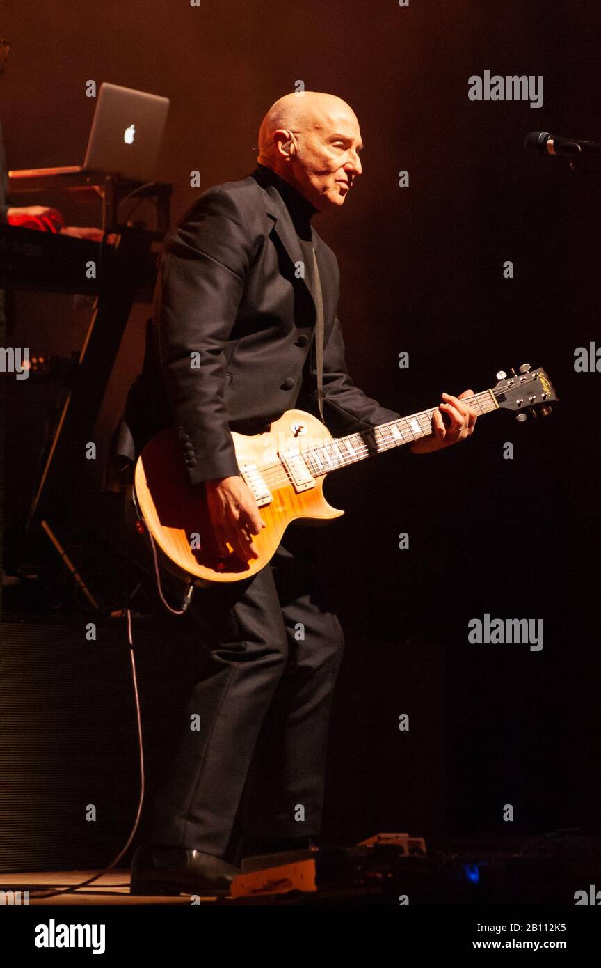 Midge ure 1980 hi-res stock photography and images - Alamy