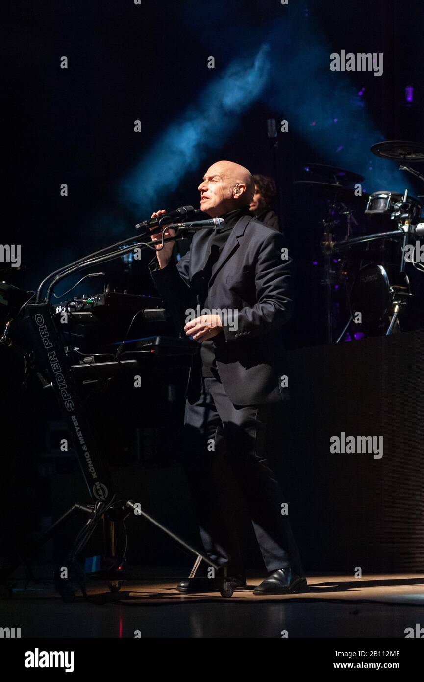 Midge ure 1980 hi-res stock photography and images - Alamy