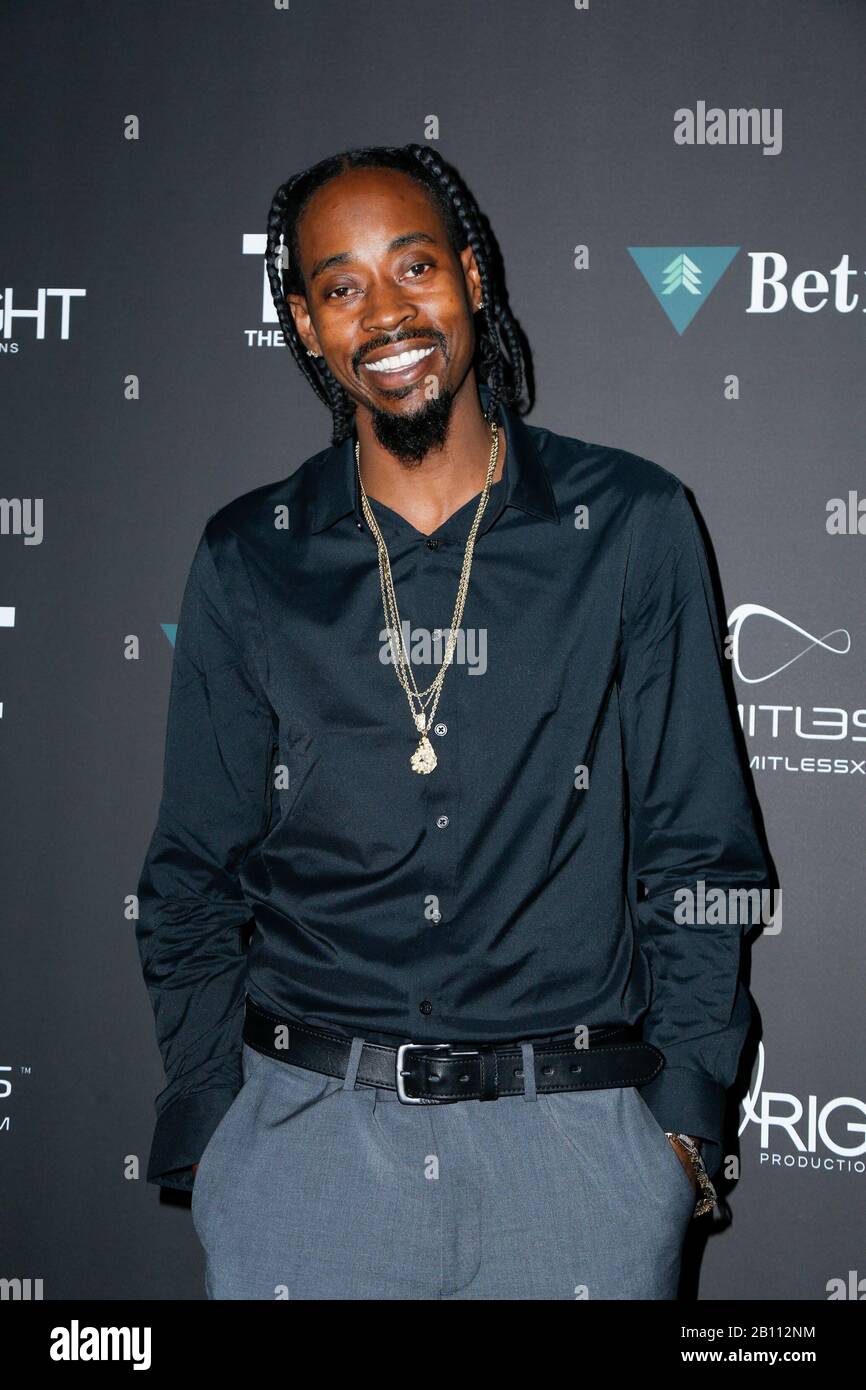 Aaron Frazier walking the red carpet at Floyd Mayweather's 43rd ...