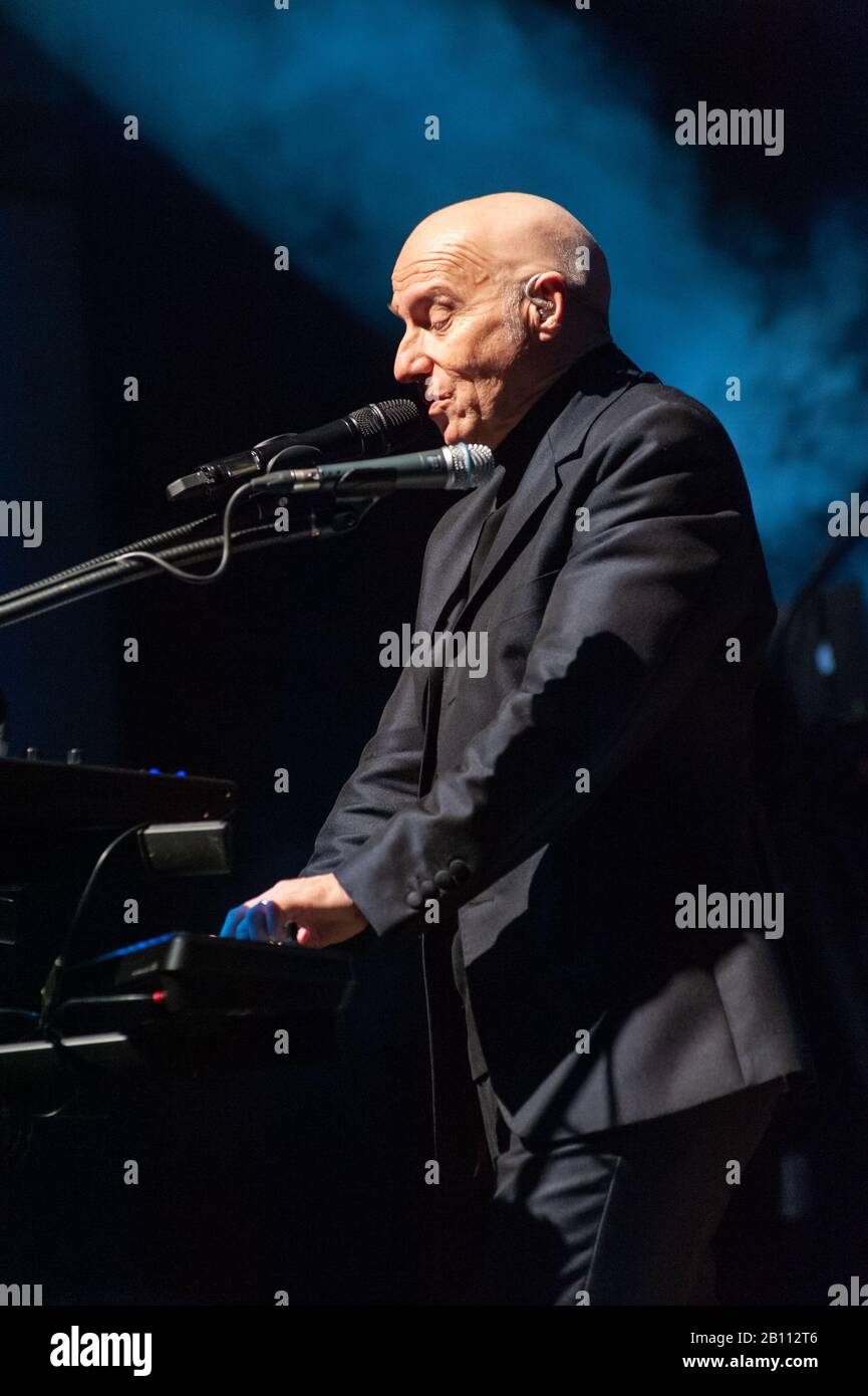 Midge ure 1980 hi-res stock photography and images - Alamy