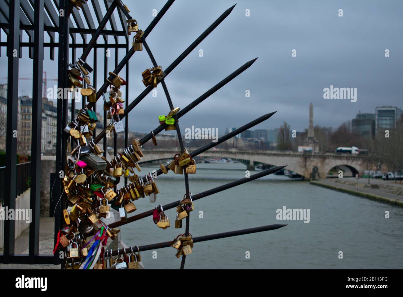 Padlocks paris hi-res stock photography and images - Alamy