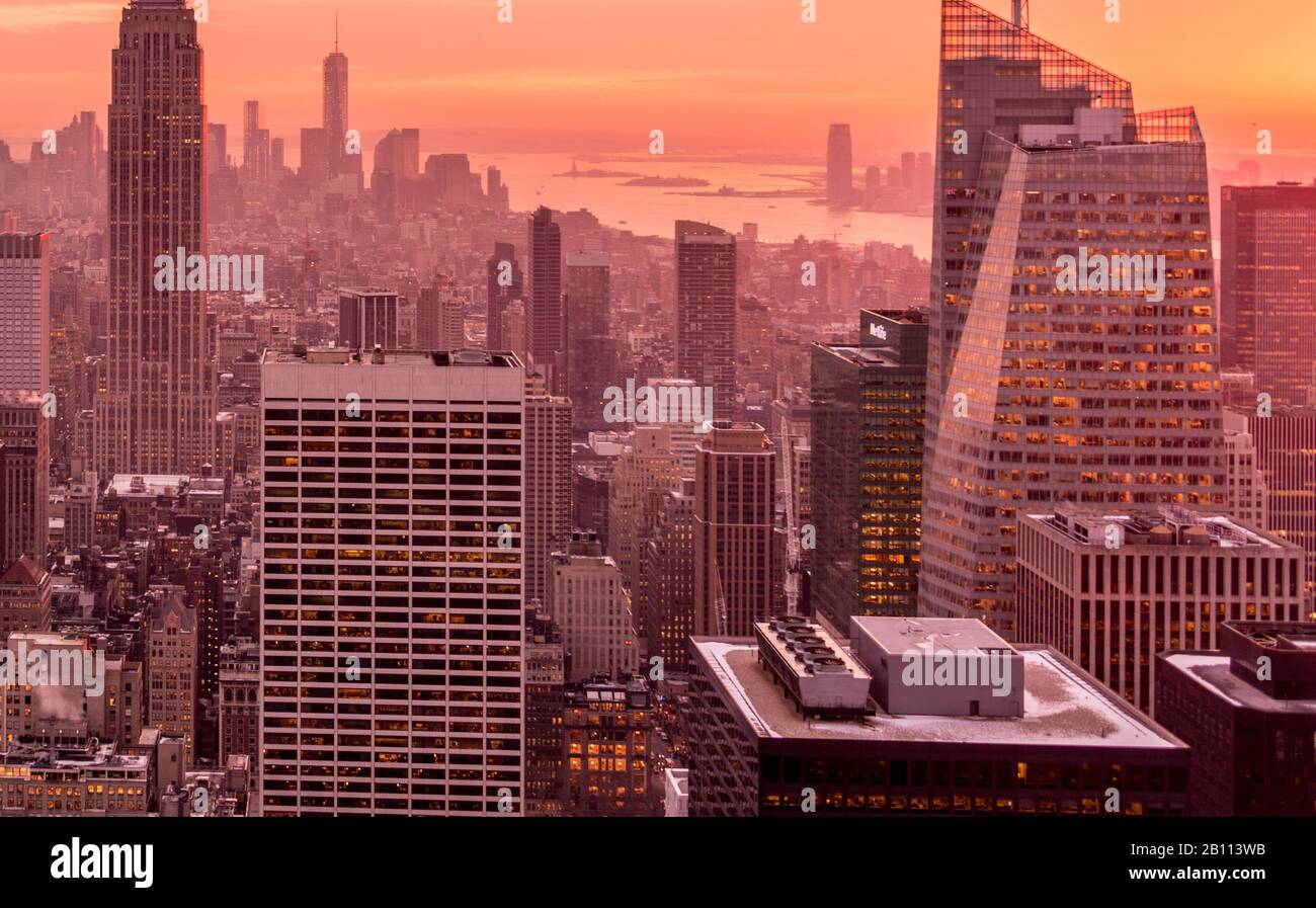 The view of new york manhattan during sunset hours Stock Photo - Alamy