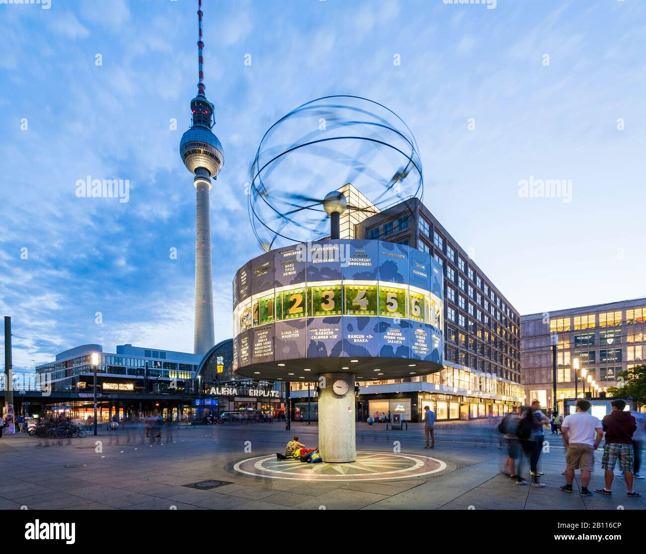 Berlin alexanderplatz hi-res stock photography and images - Alamy