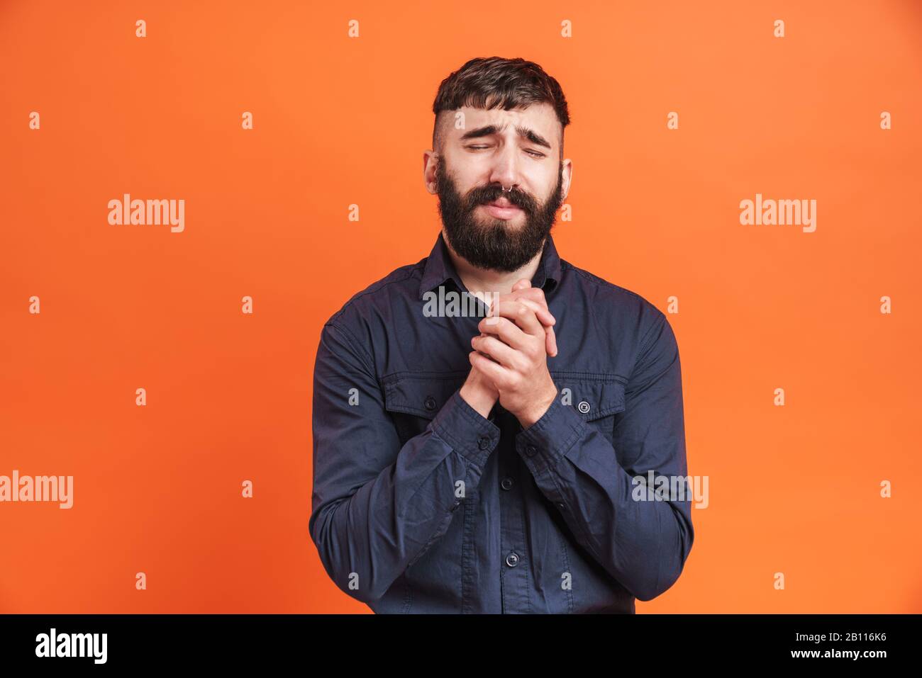 Hands over nose hi-res stock photography and images - Alamy