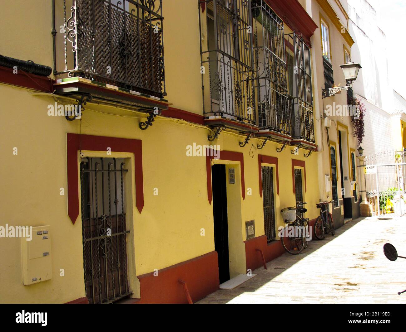 Seville street scene hi-res stock photography and images - Alamy