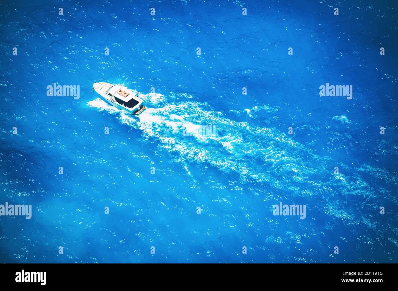 Yacht top view hi-res stock photography and images - Alamy