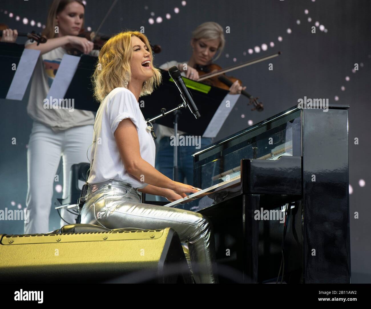 Delta goodrem 2020 hi-res stock photography and images - Alamy