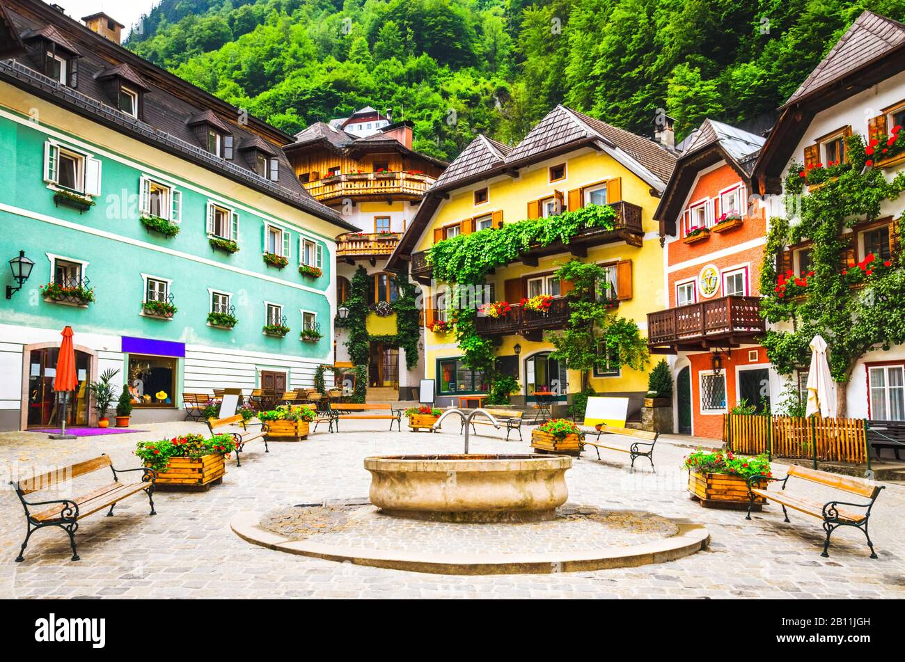 Hallstatt austria square hi-res stock photography and images - Alamy