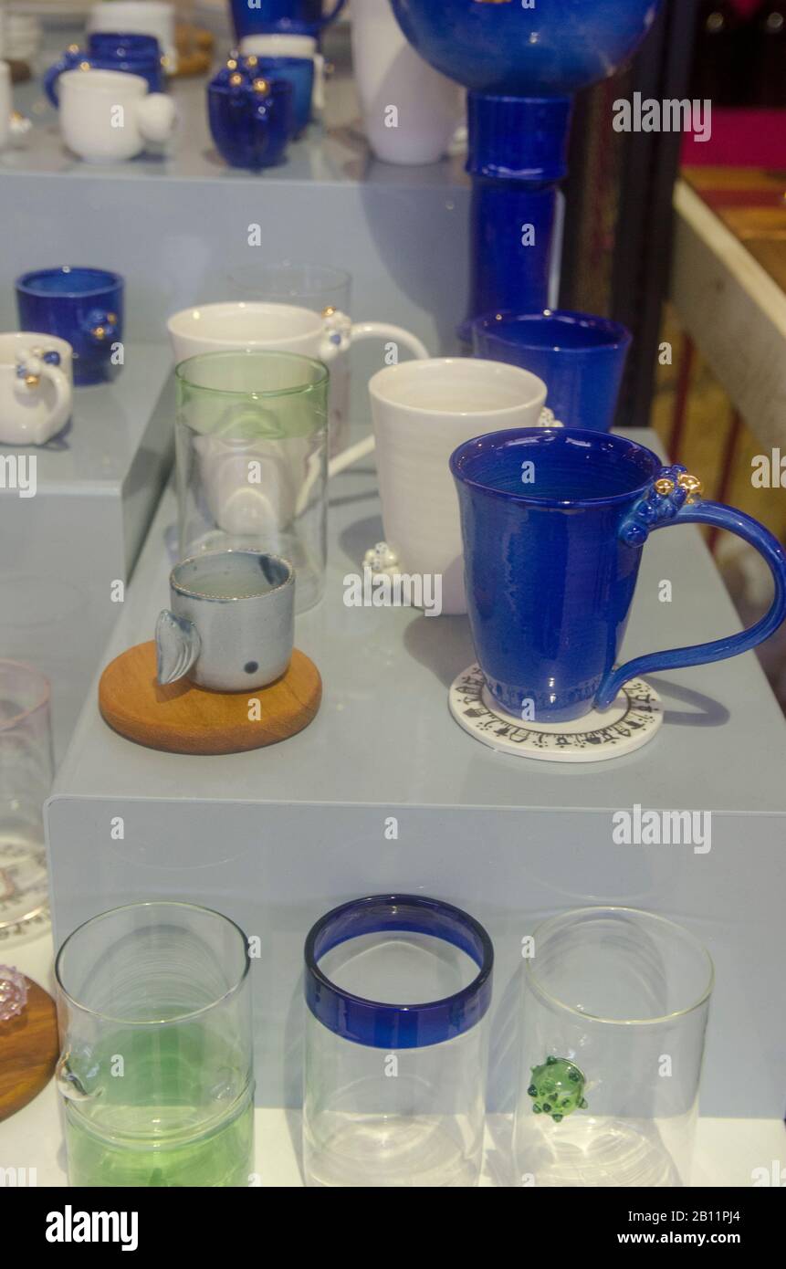 Cute coffee cups hi-res stock photography and images - Alamy