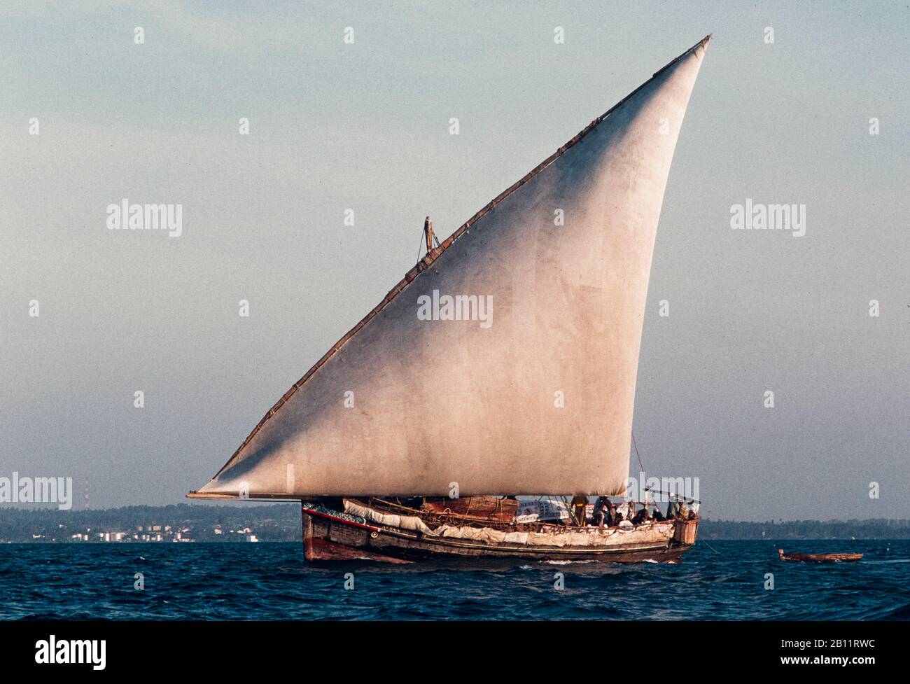 Dhow, a cargo sail boat on the Indian Ocean Stock Photo - Alamy