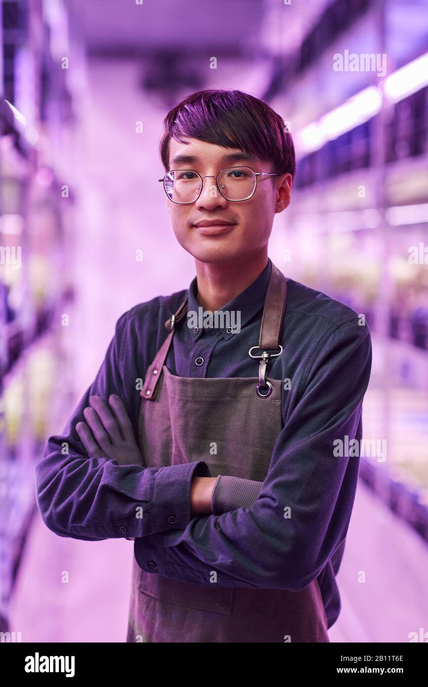 Asian Supermarket Worker High Resolution Stock Photography and Images ...