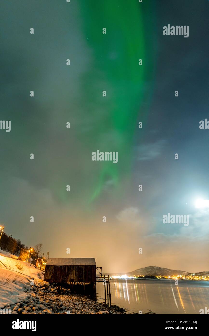 Northern lights in the Kaldfjord on Kvaløya, Norway Stock Photo - Alamy