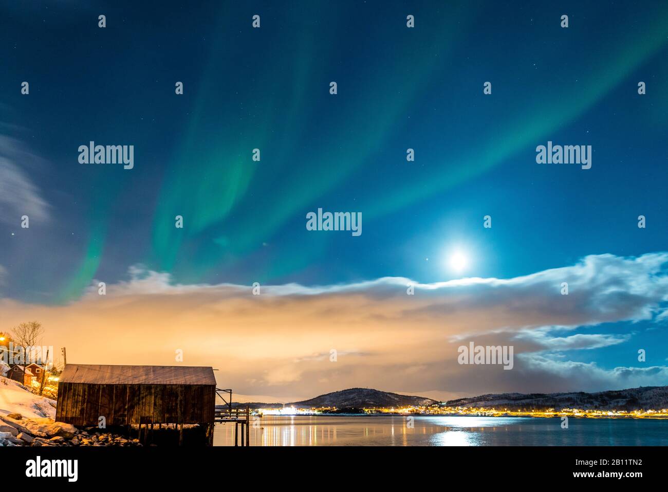 Kaldfjord High Resolution Stock Photography and Images - Alamy