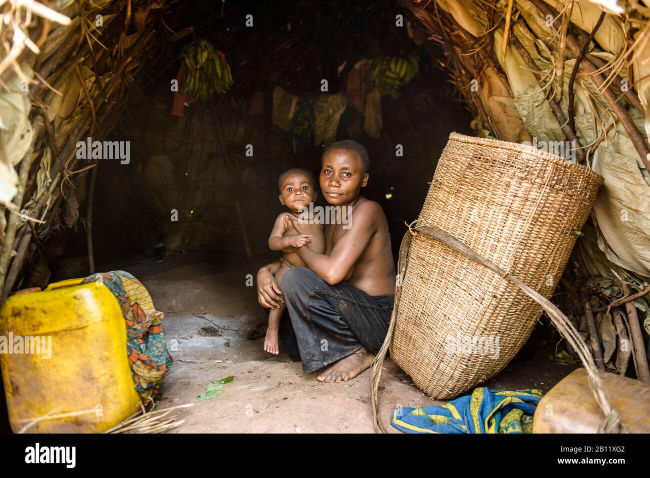 Pygmies hi-res stock photography and images - Alamy