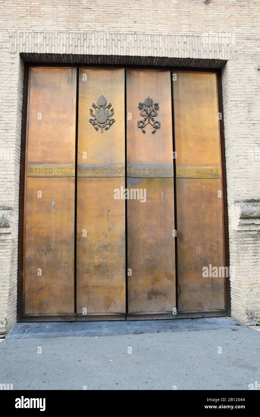 Gate vatican museum in hi-res stock photography and images - Alamy
