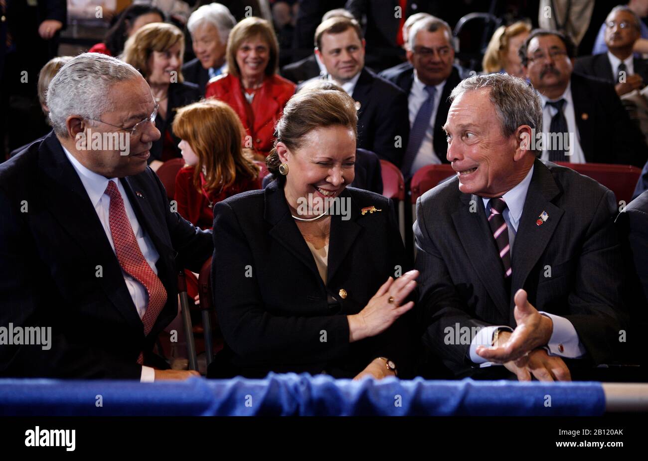 Colin powell and wife alma powell hi-res stock photography and images ...