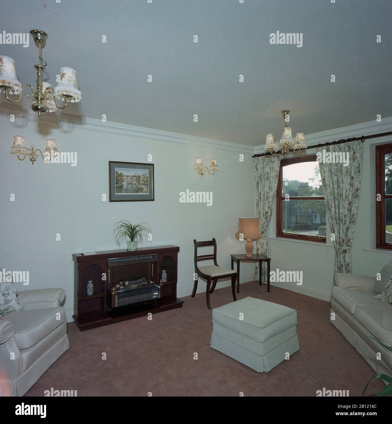 1985 house interior hi-res stock photography and images - Alamy