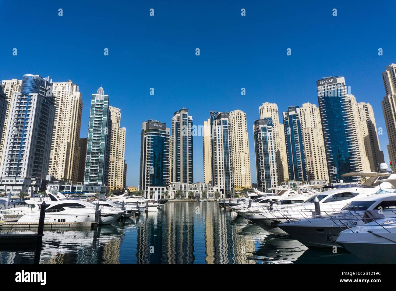 Dubai marina waterways hi-res stock photography and images - Alamy