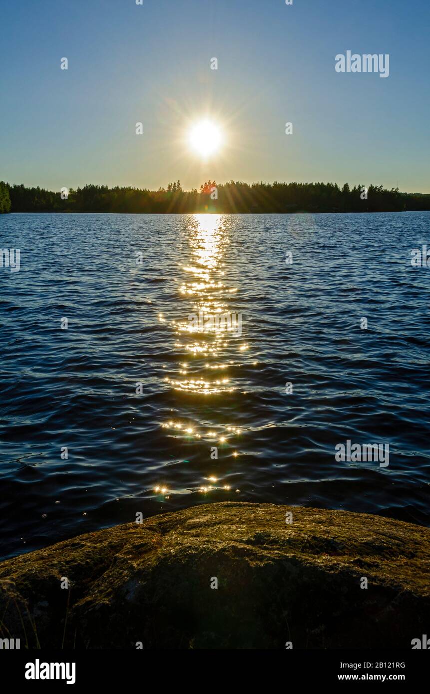Setting midnight sun hi-res stock photography and images - Alamy