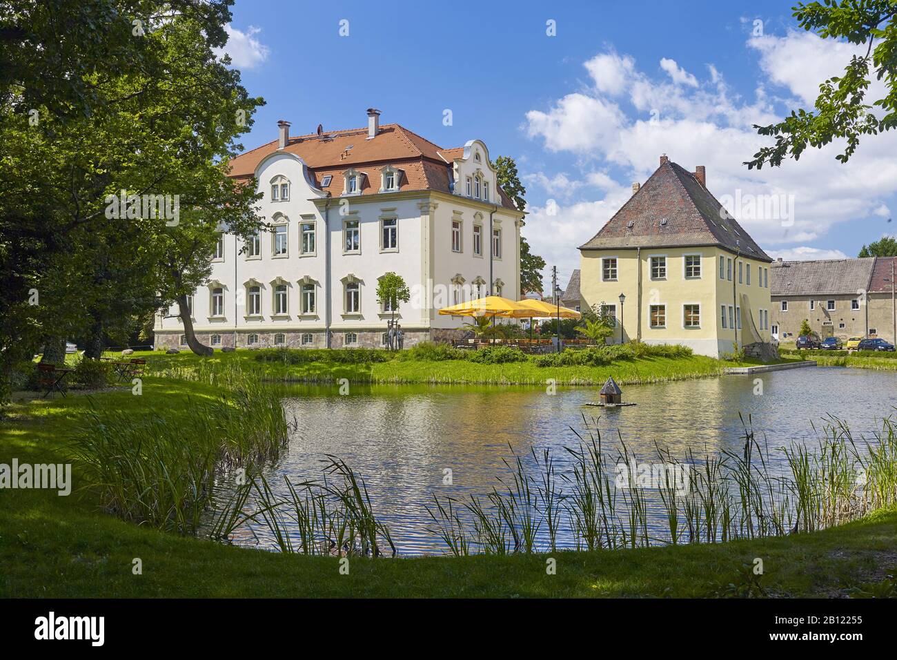 German manorhouse hi-res stock photography and images - Alamy