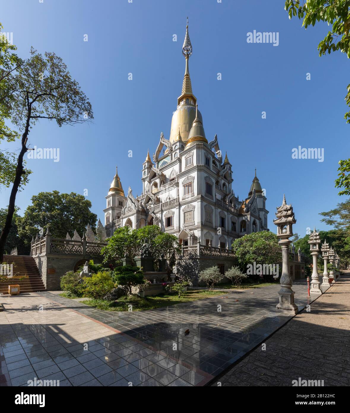 Buu Long Pagoda is a beautiful Buddhist temple in Ho Chi Minh City ...