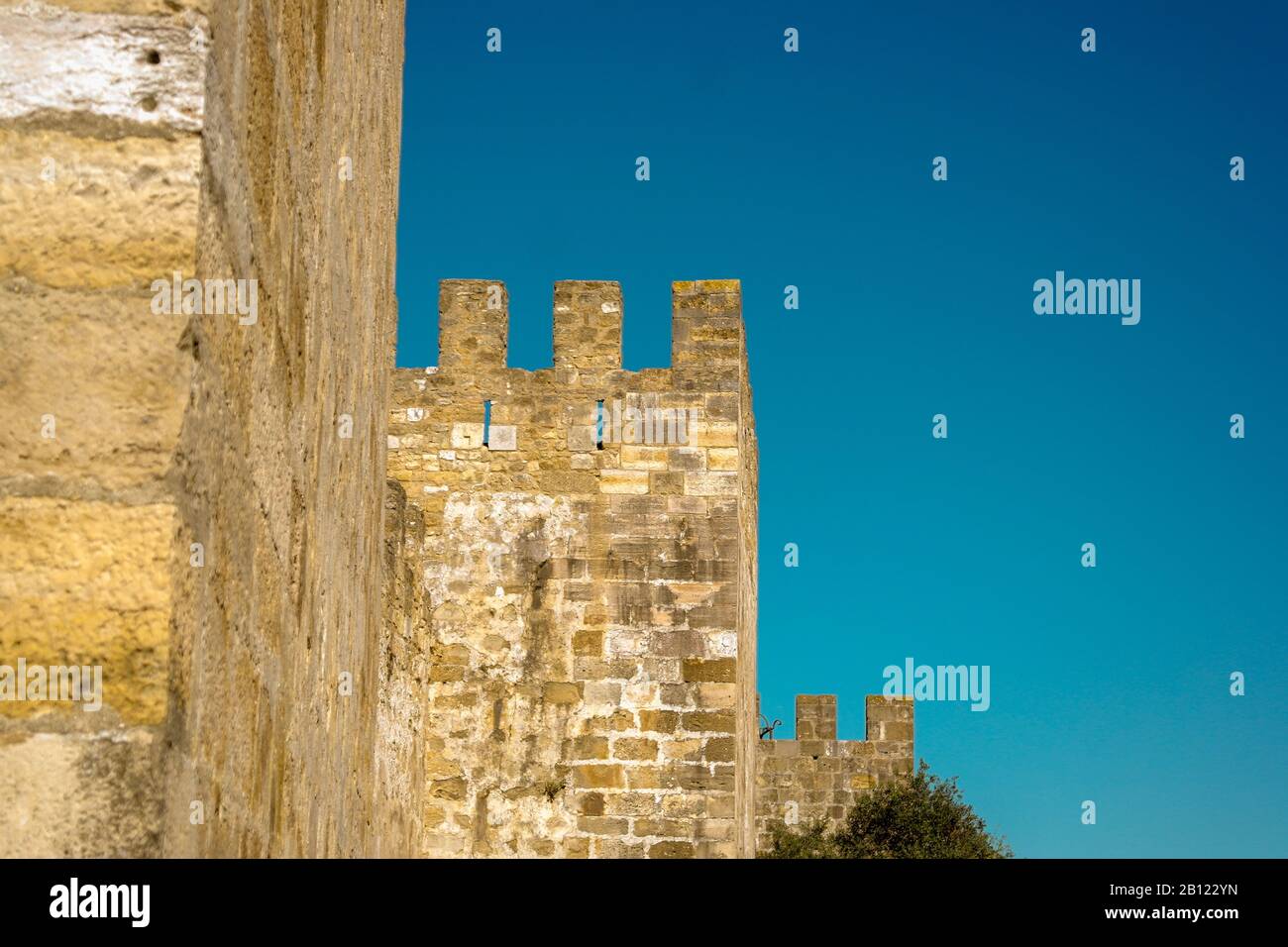 George castle lisbon hi-res stock photography and images - Alamy