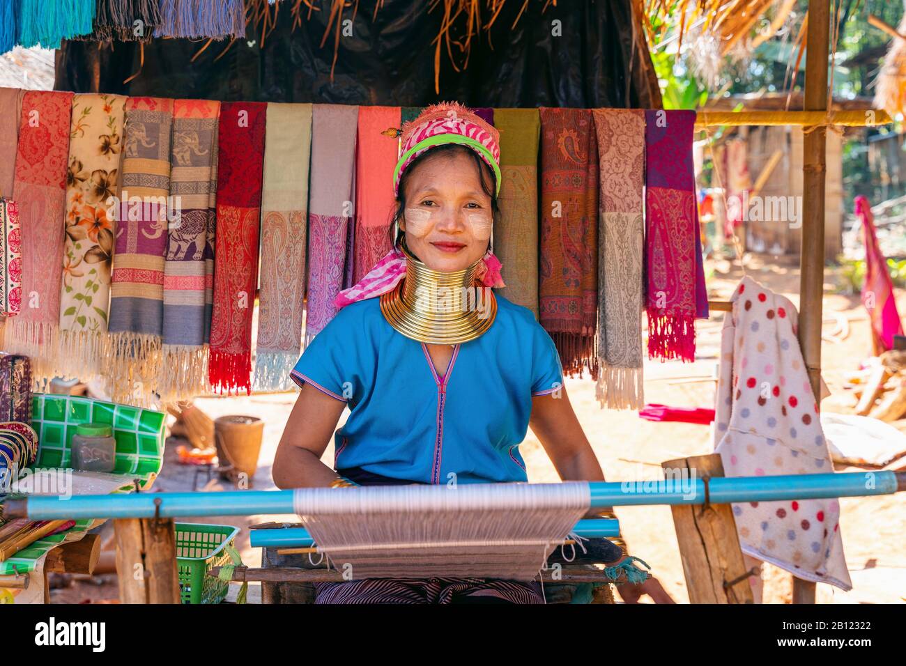 CHIANG RAI, THAILAND - FEB 14, 2020 : Long Neck Karen woman smiling at ...