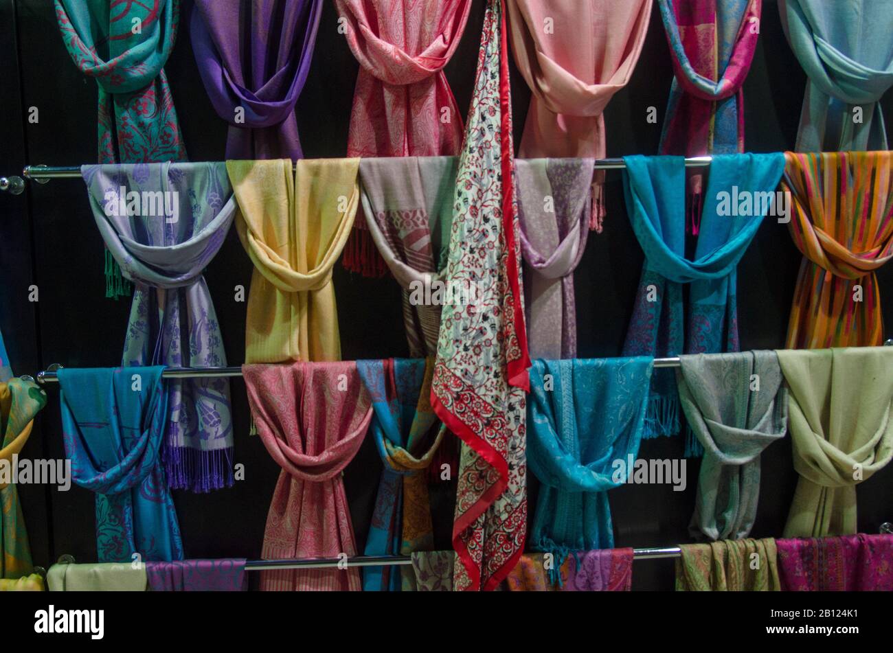 Muslim hijab shop display hi-res stock photography and images - Alamy
