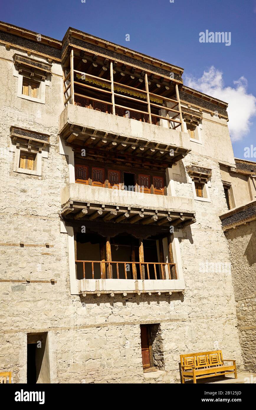 Traditional ladakh building hi-res stock photography and images - Alamy