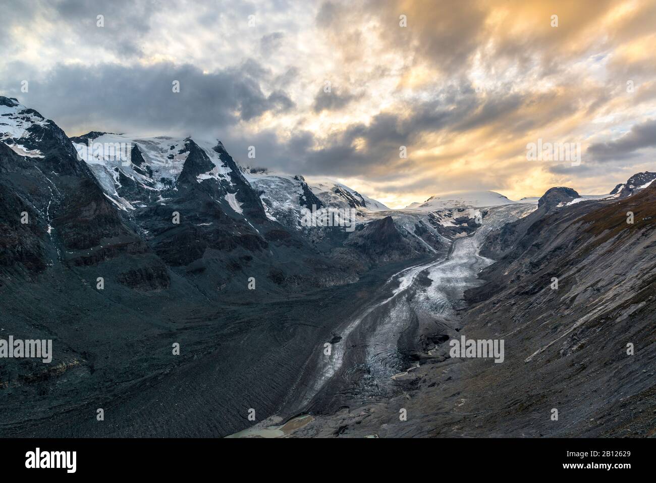Glaciers pasterze hi-res stock photography and images - Alamy