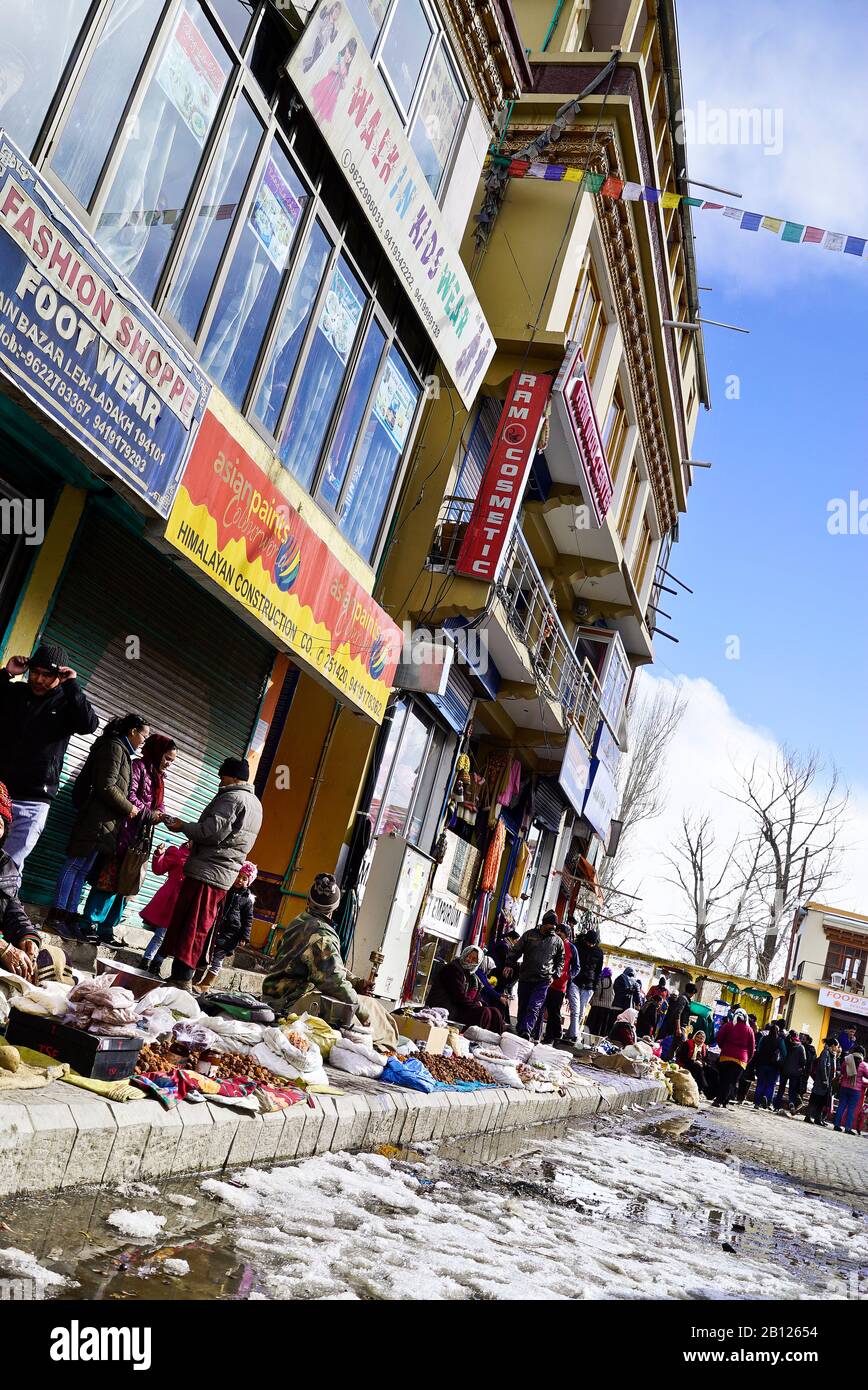Leh ladakh market hi-res stock photography and images - Alamy
